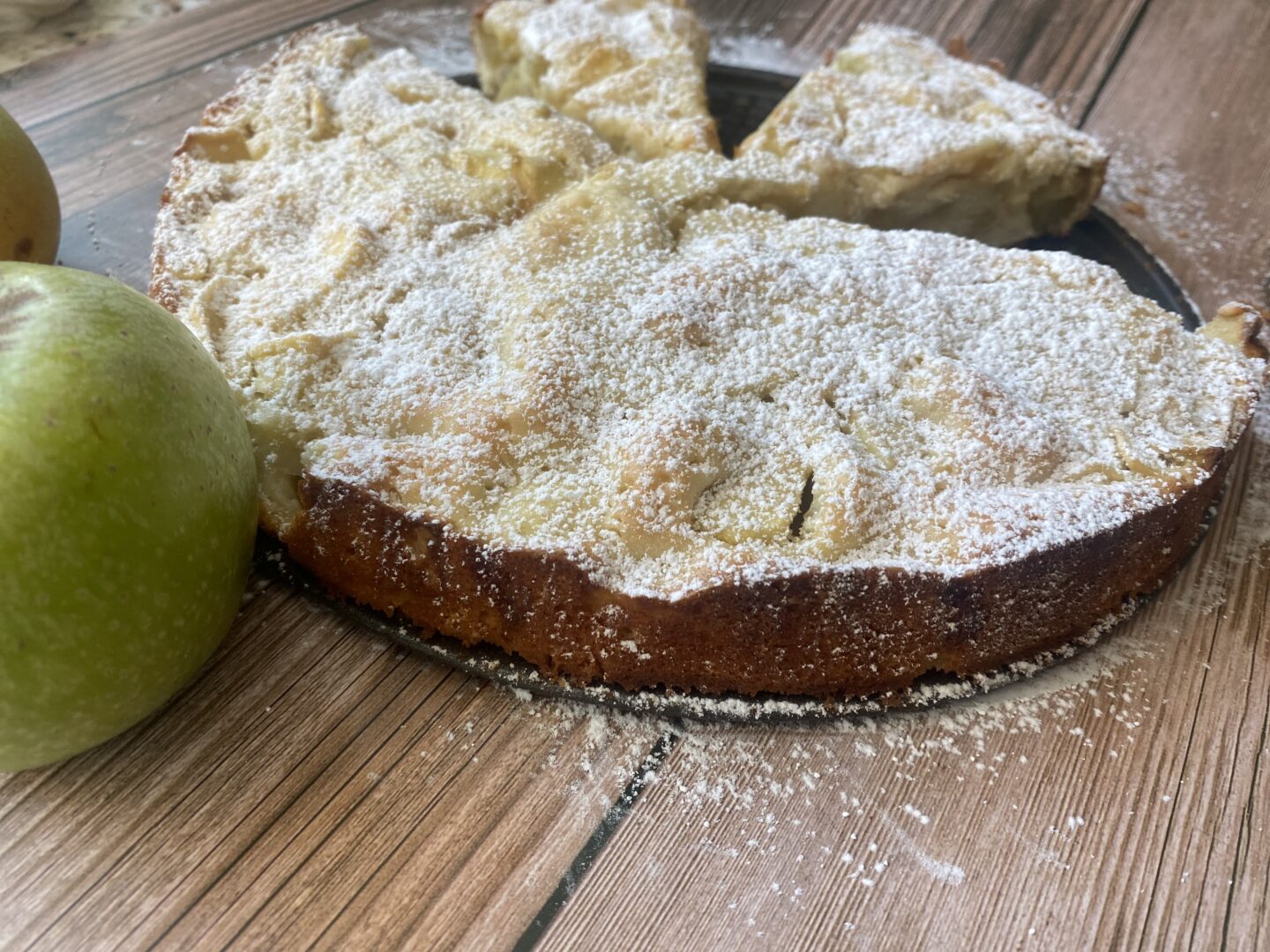 Sharlotka Recipe - Iconic Russian apple cake - Places and Recipes