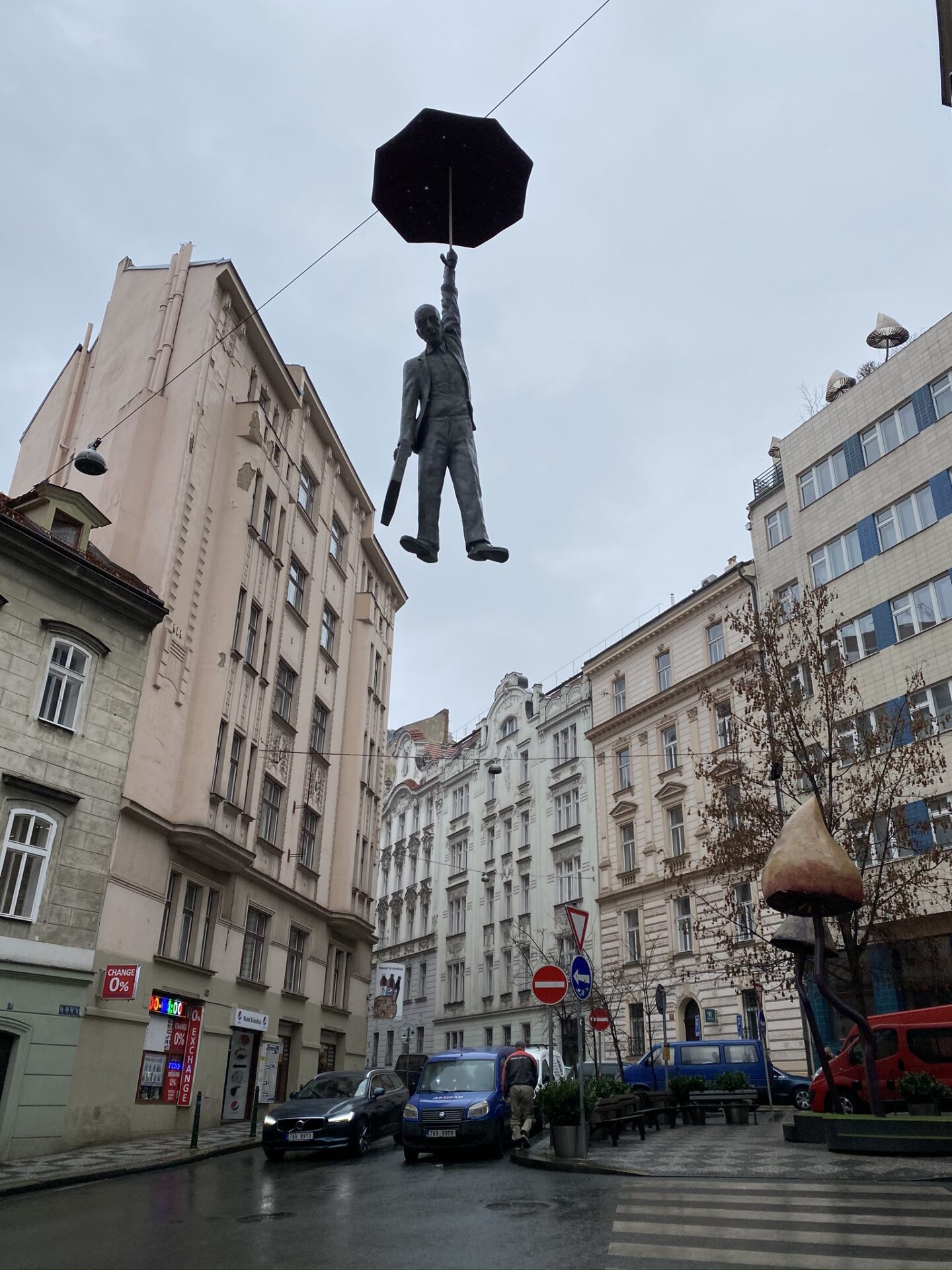 5 must see unique sculptures in Prague - Places and Recipes