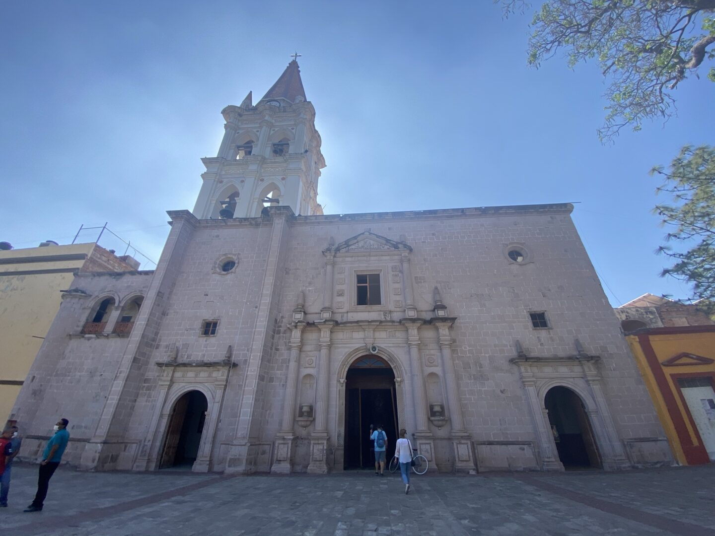 Hidden Gems and Colorful Markets: Discovering Ahualulco de Mercado ...