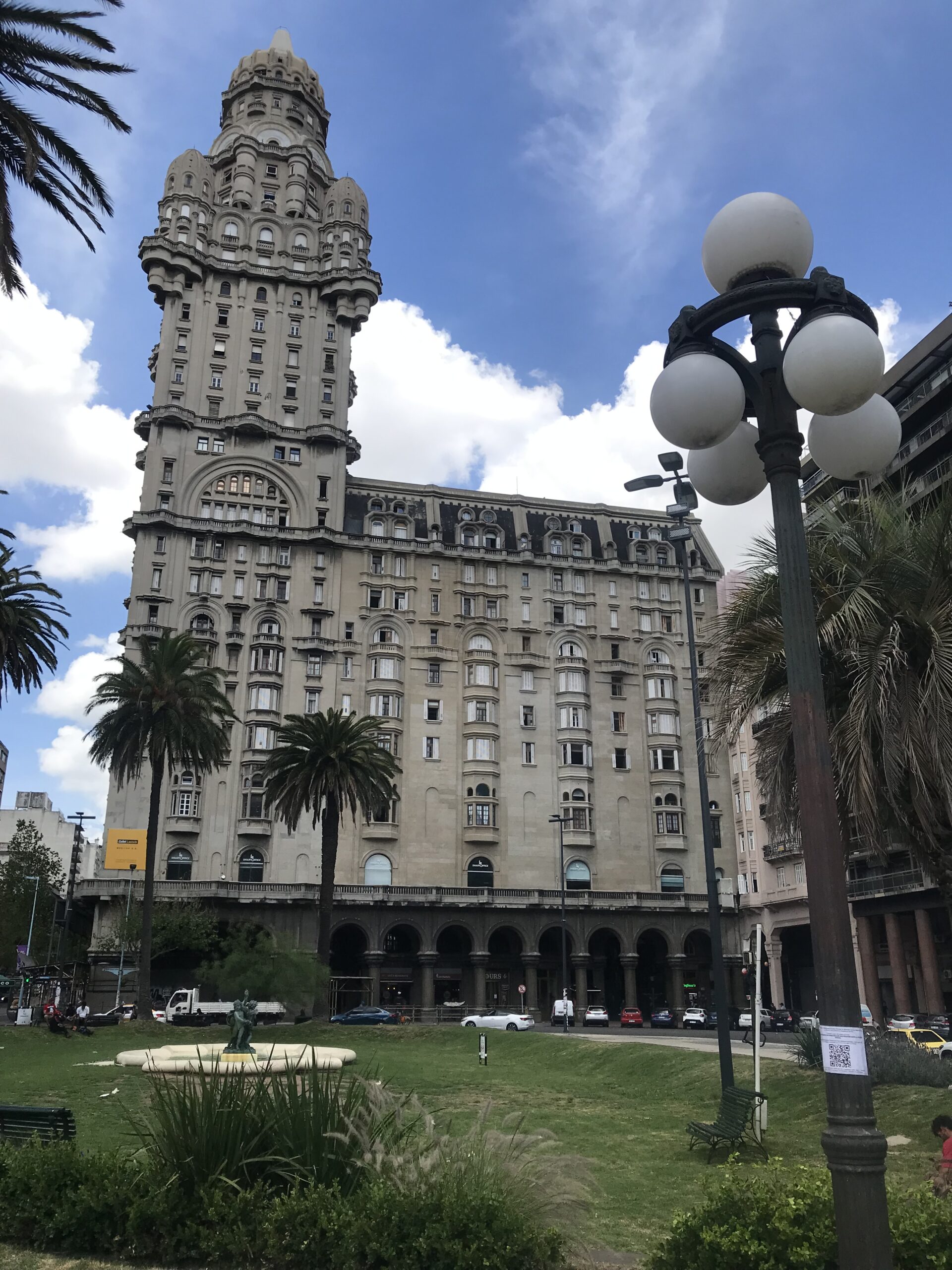 Quick guide : How to spend one day in Montevideo. - Places and Recipes